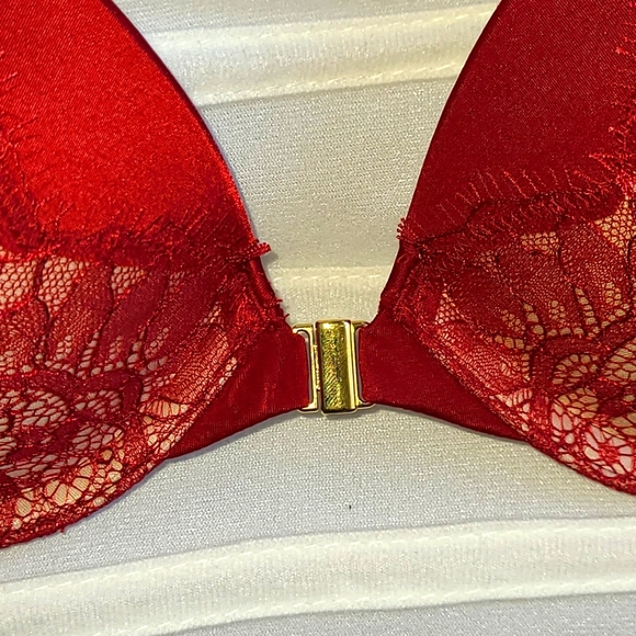 Victoria's Secret | Intimates & Sleepwear | Burgundy Very Sexy Bra ...